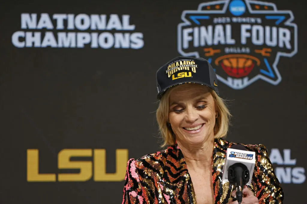 Kim Mulkey: Top-ranked LSU welcomes ‘target on our back’ - Just Women's ...