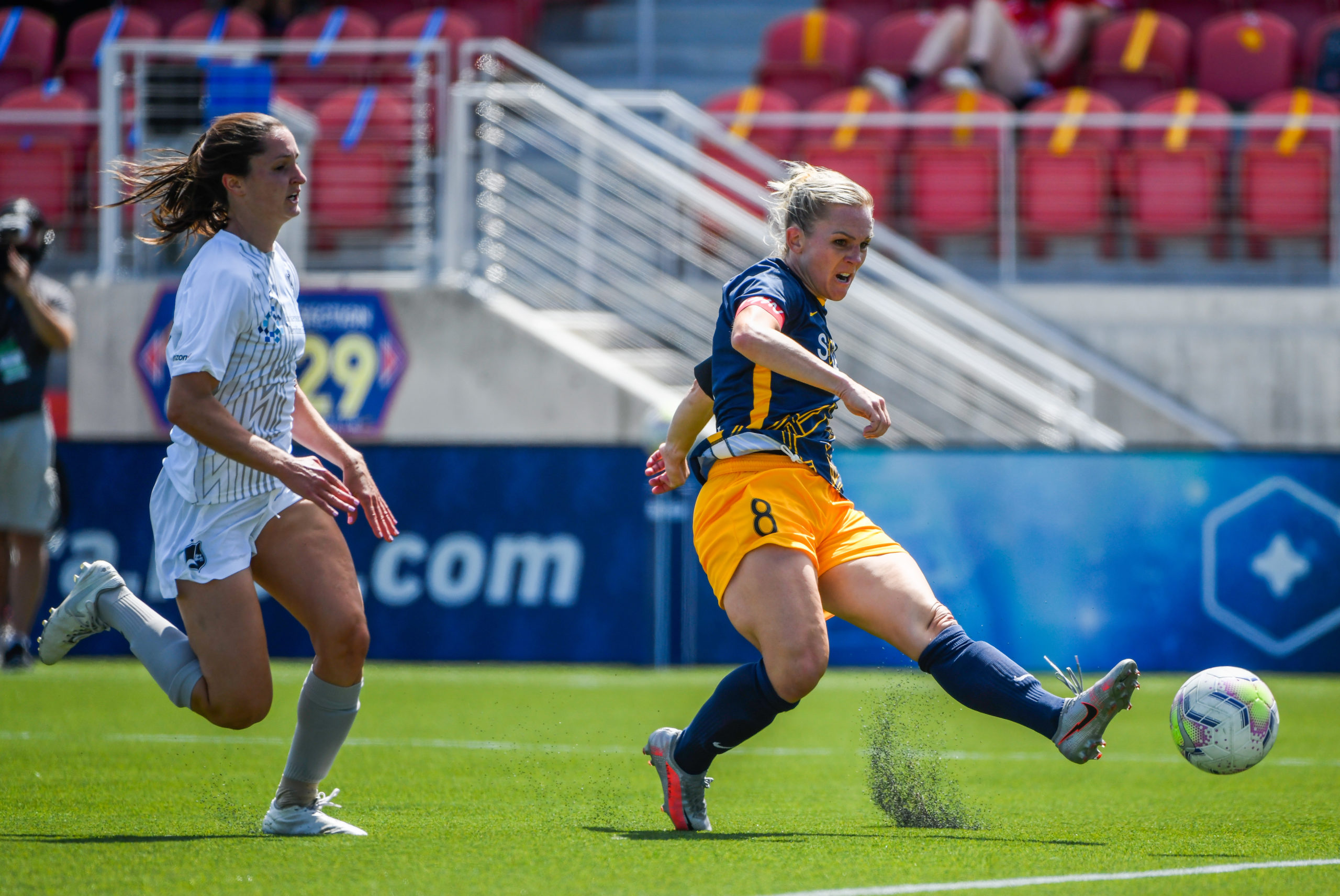 Amy Rodriguez traded to North Carolina for Kristen Hamilton, Hallie ...