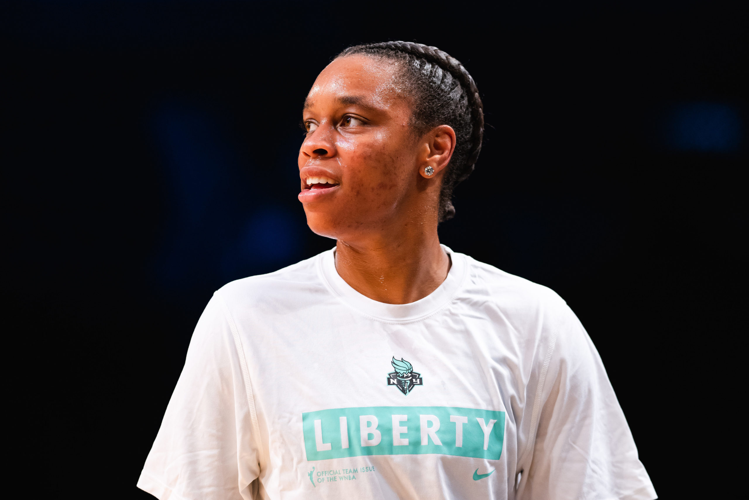 Well before trade to Dream, AD Durr starred in TV spot for team - Just ...