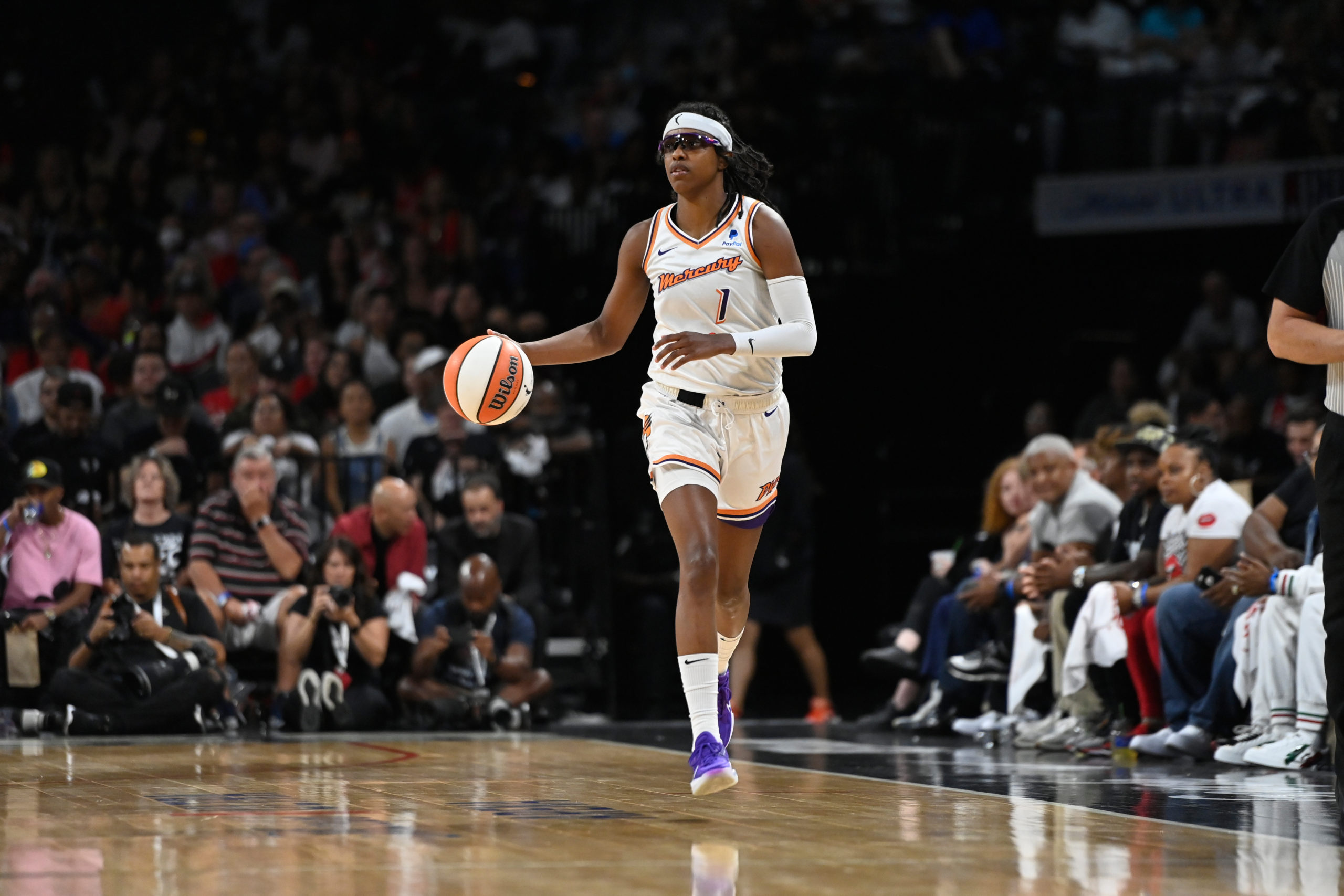 Wings acquire Diamond DeShields in blockbuster WNBA trade - Just Women ...