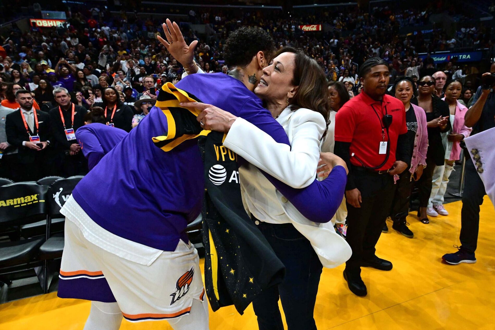 Brittney Griner’s WNBA return: Kamala Harris attends first game after ...