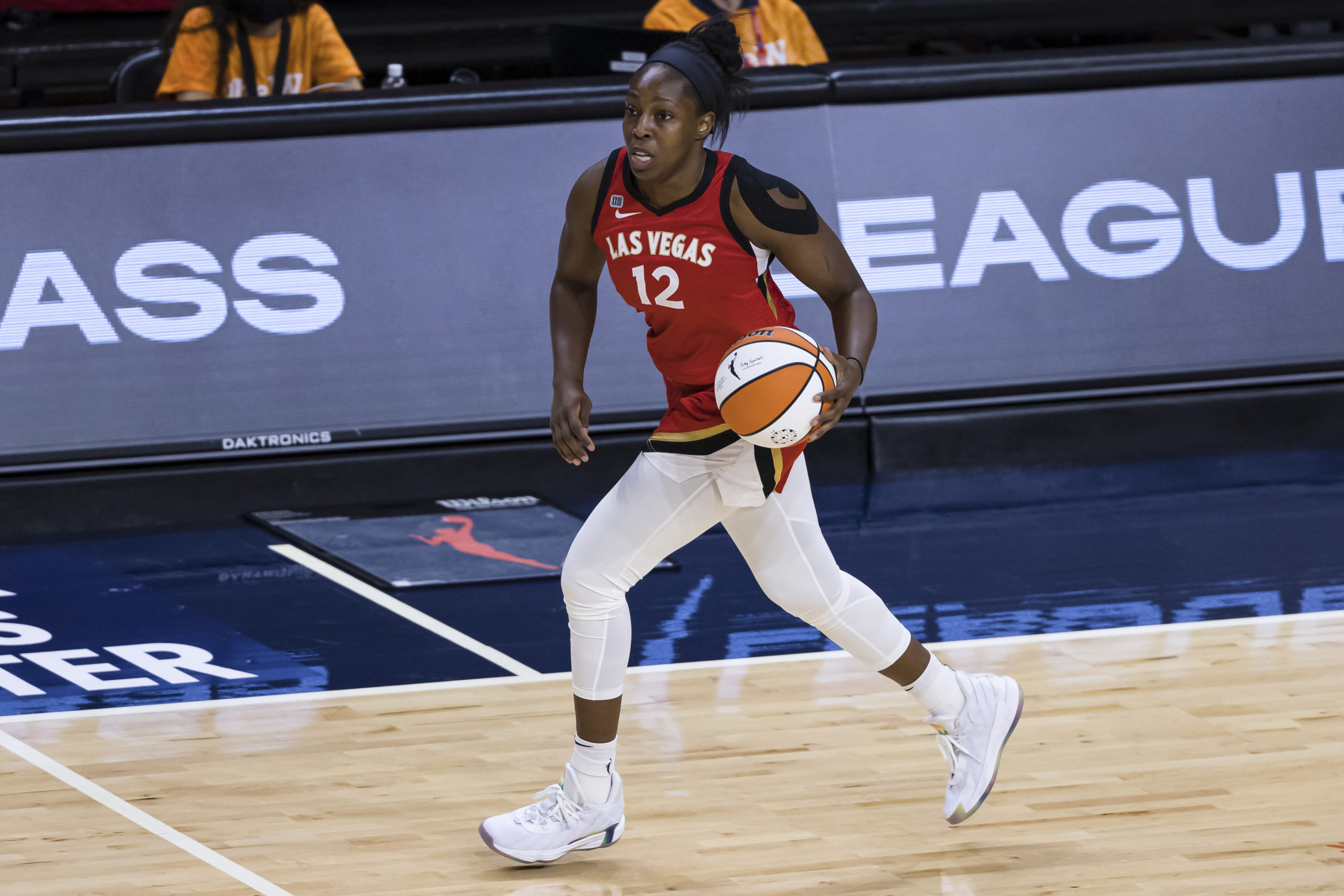 Chelsea Gray hits late game-winner in Aces’ comeback - Just Women's Sports