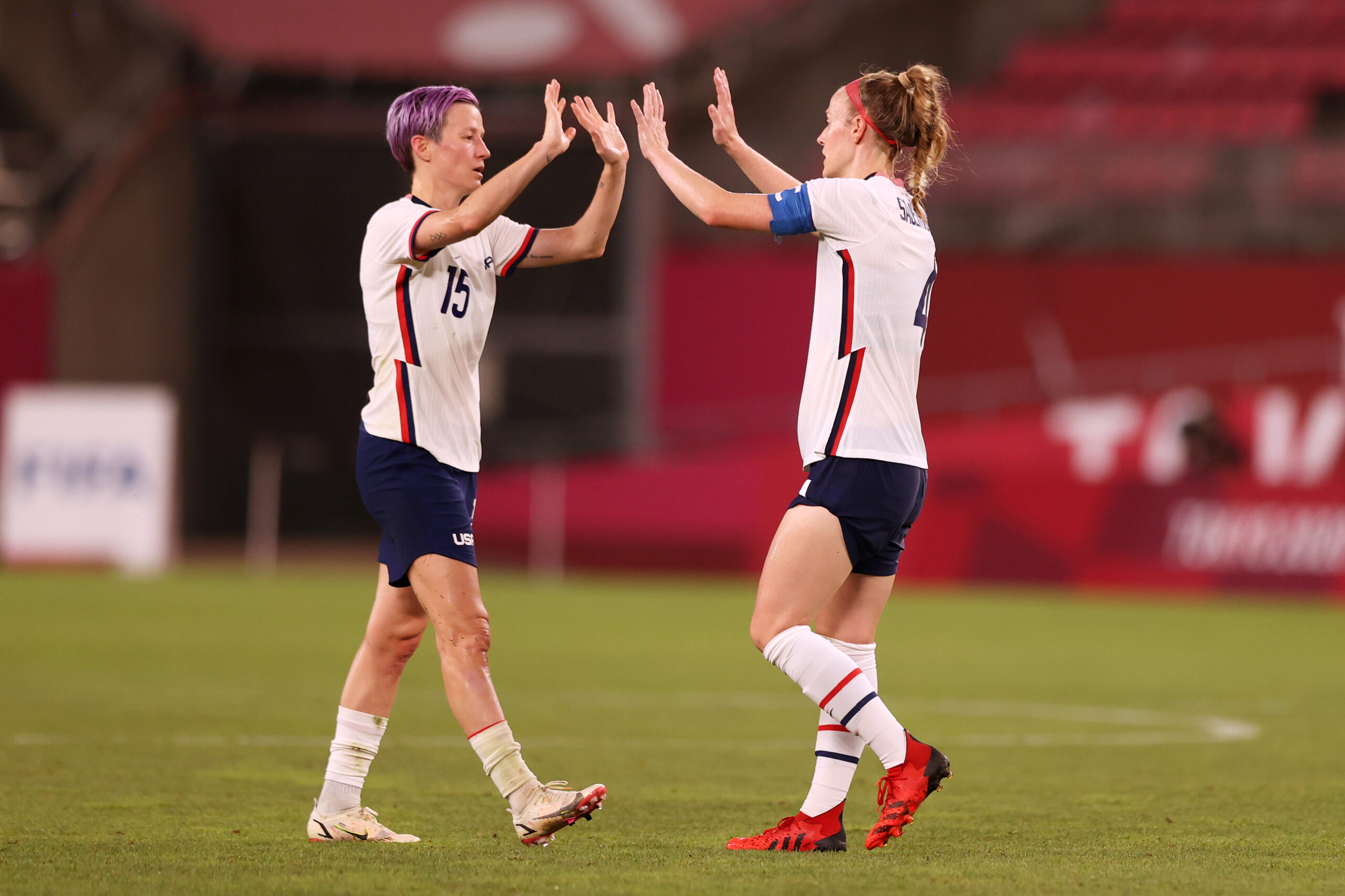 Mallory Swanson, Becky Sauerbrunn make appearance at USWNT training ...