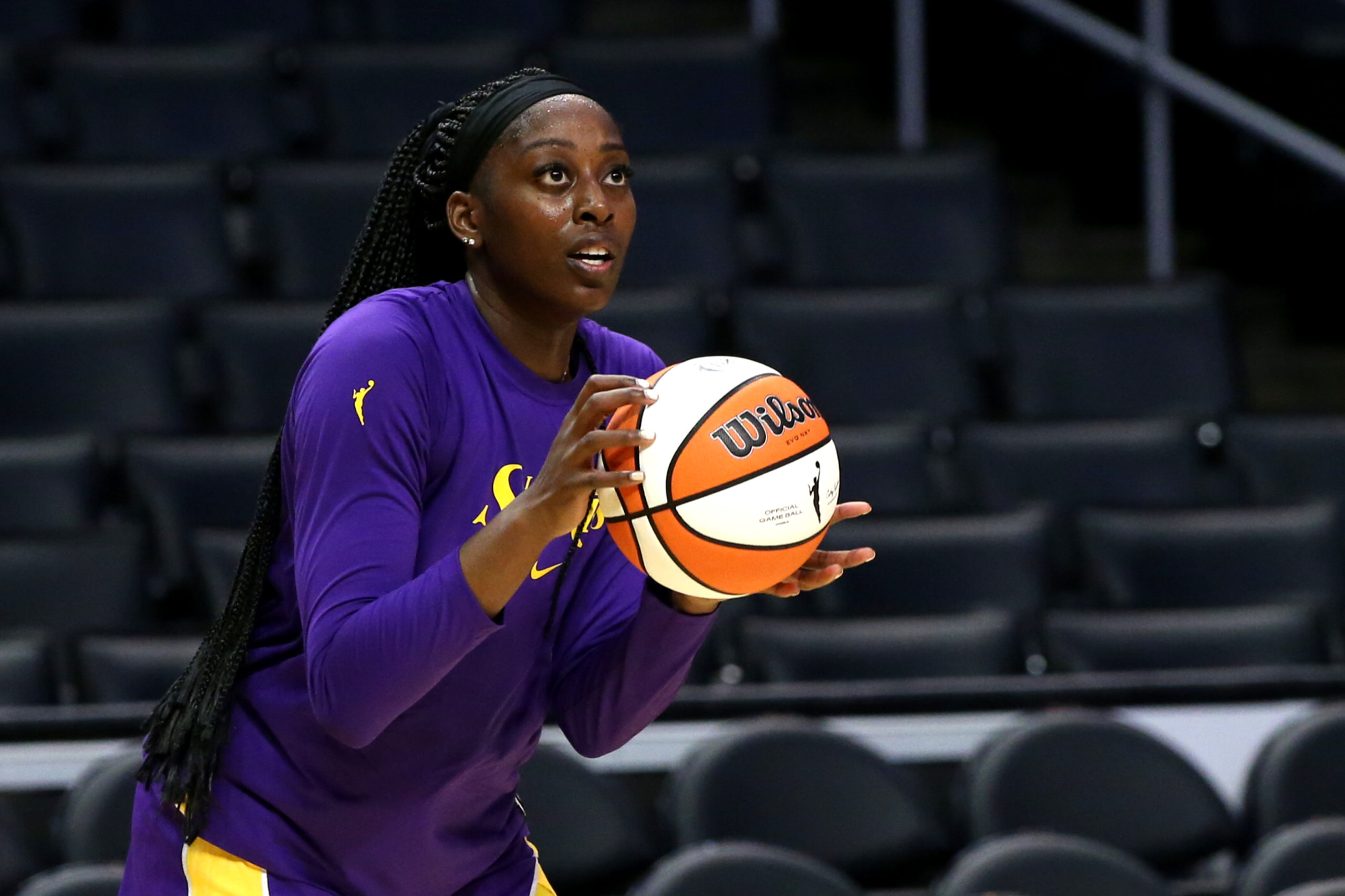 Chiney Ogwumike works her first NBA Finals between Sparks games - Just ...