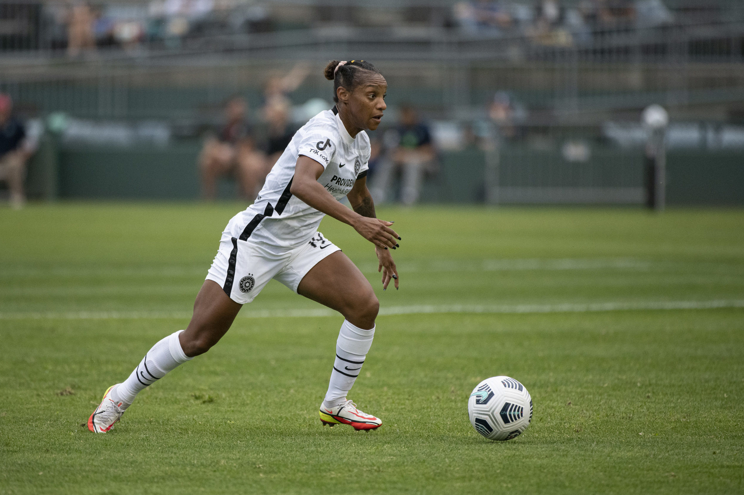 USWNT star Crystal Dunn welcomes baby boy - Just Women's Sports