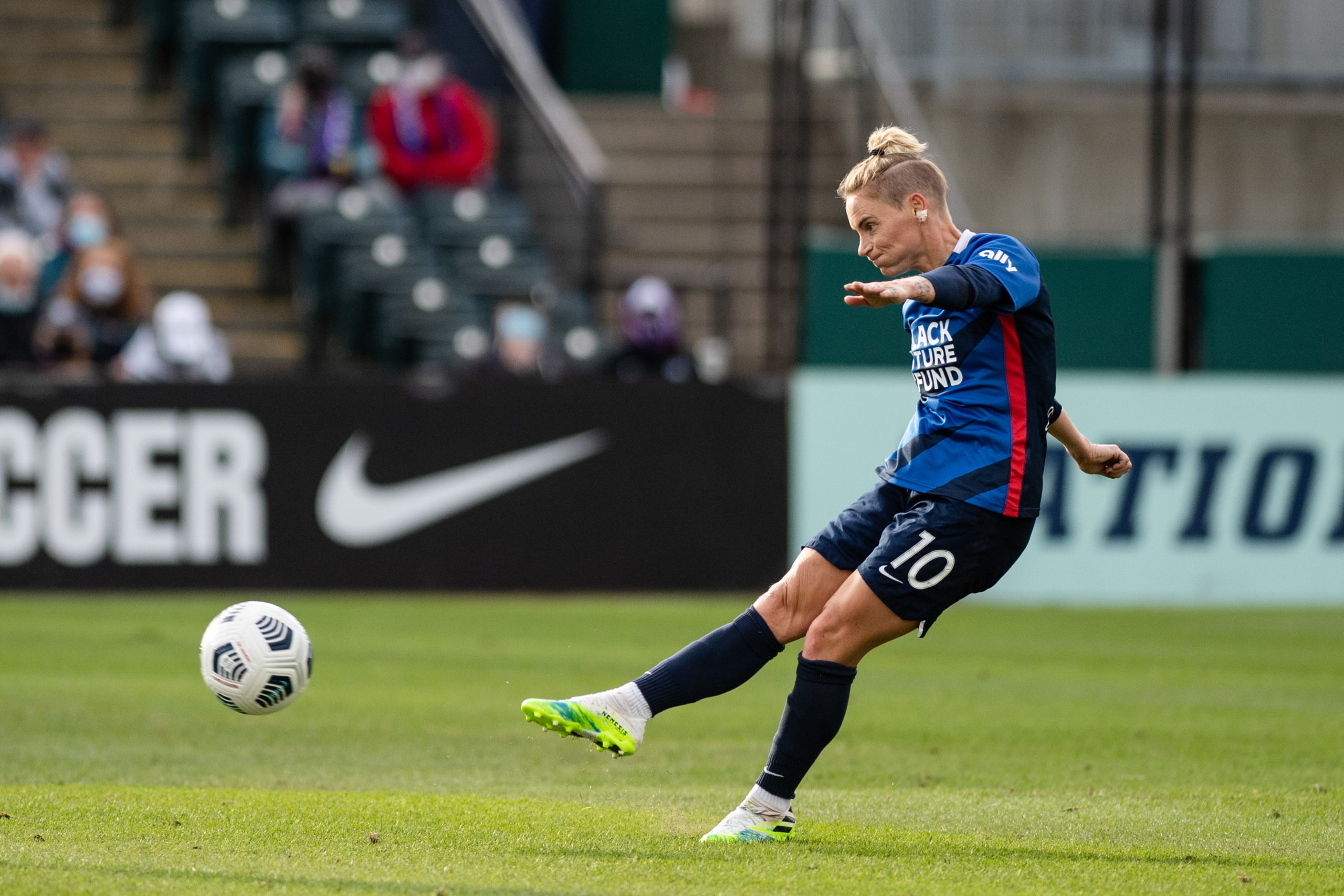 NWSL Player of the Week: Jess Fishlock sparks OL Reign’s attack - Just ...