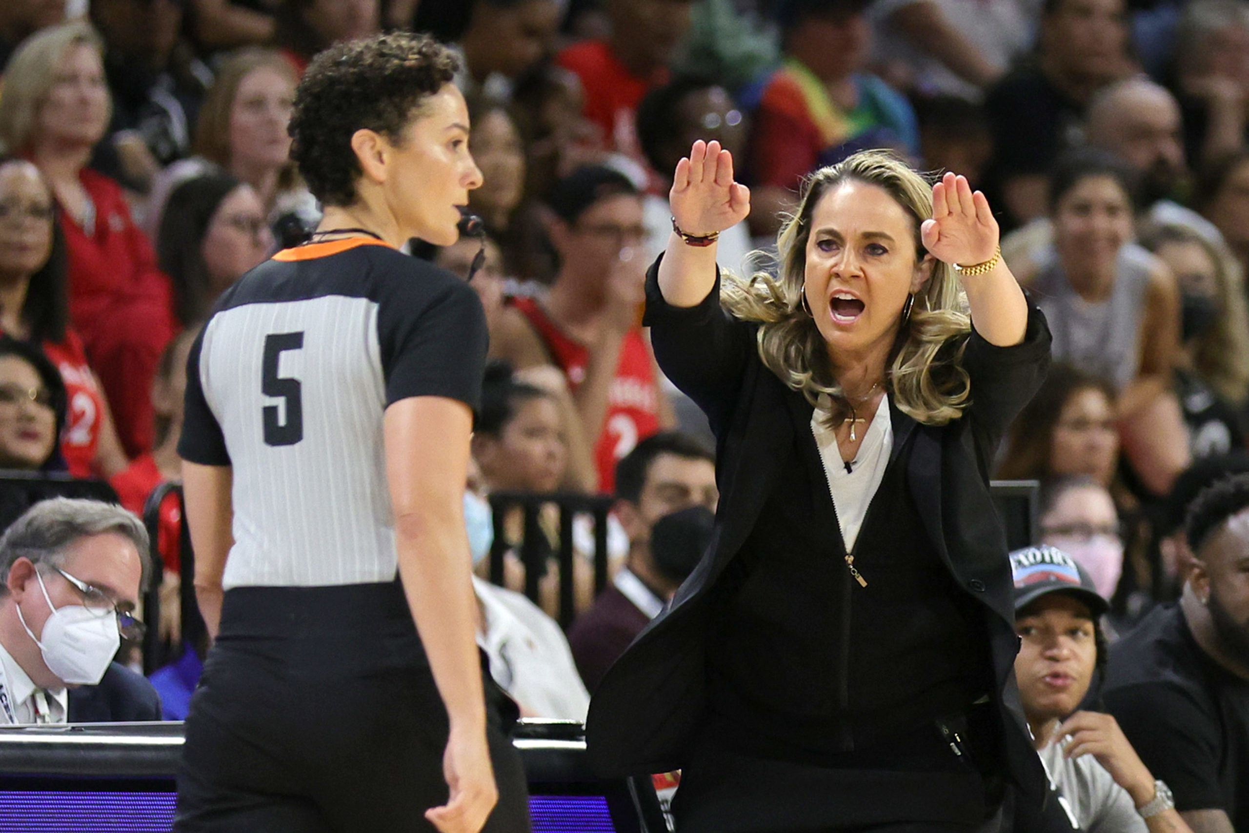 WNBA coaches able to challenge calls in 2023 season - Just Women's Sports