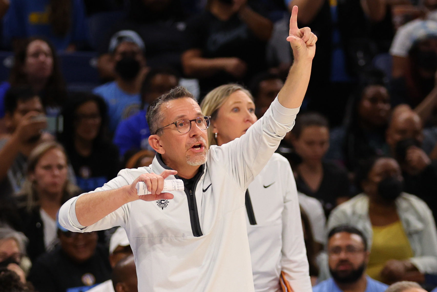 Candace Parker, Curt Miller trade barbs as Sun oust Sky in WNBA semis ...