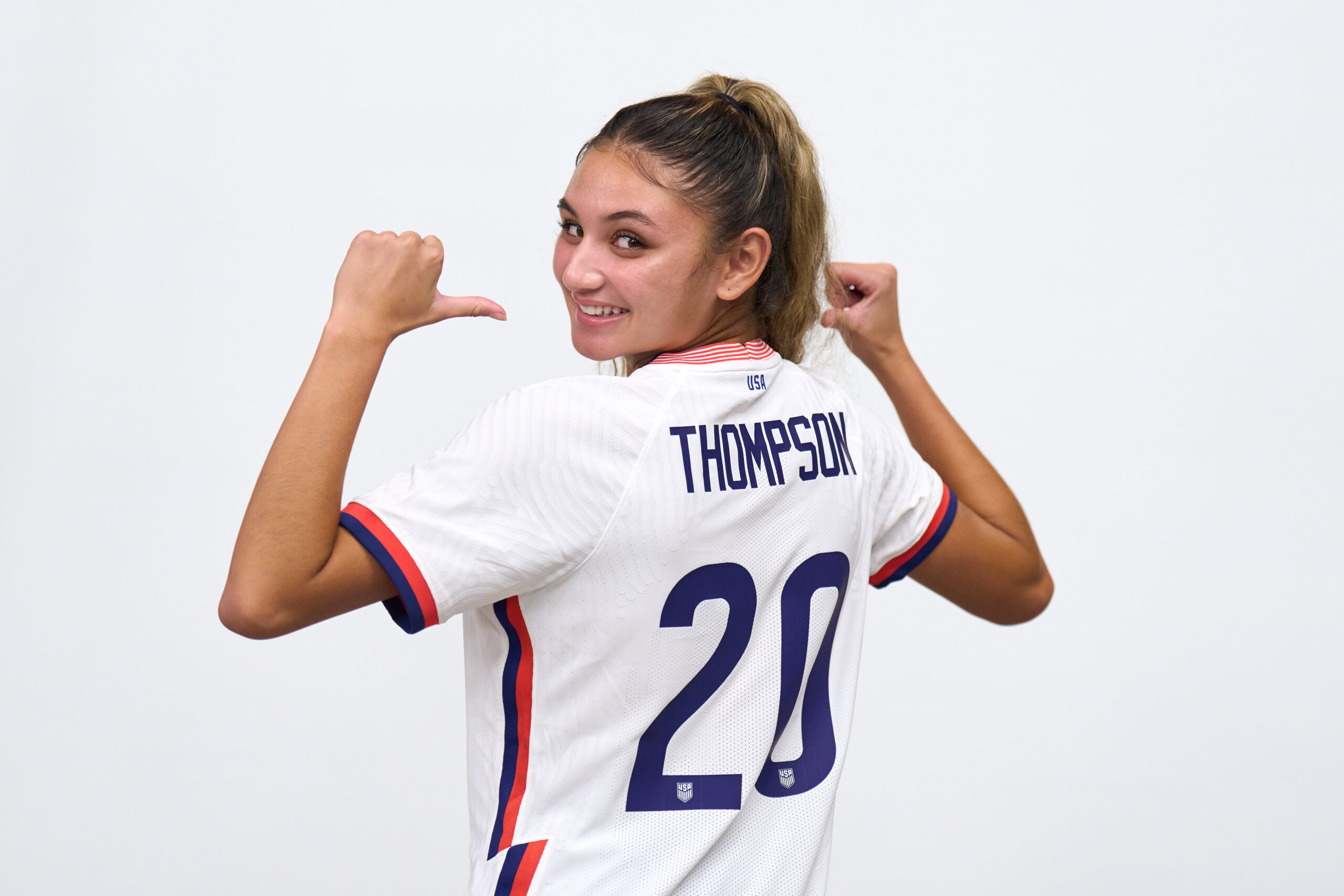 Gisele Thompson, younger sister of Alyssa, signs with Angel City - Just ...