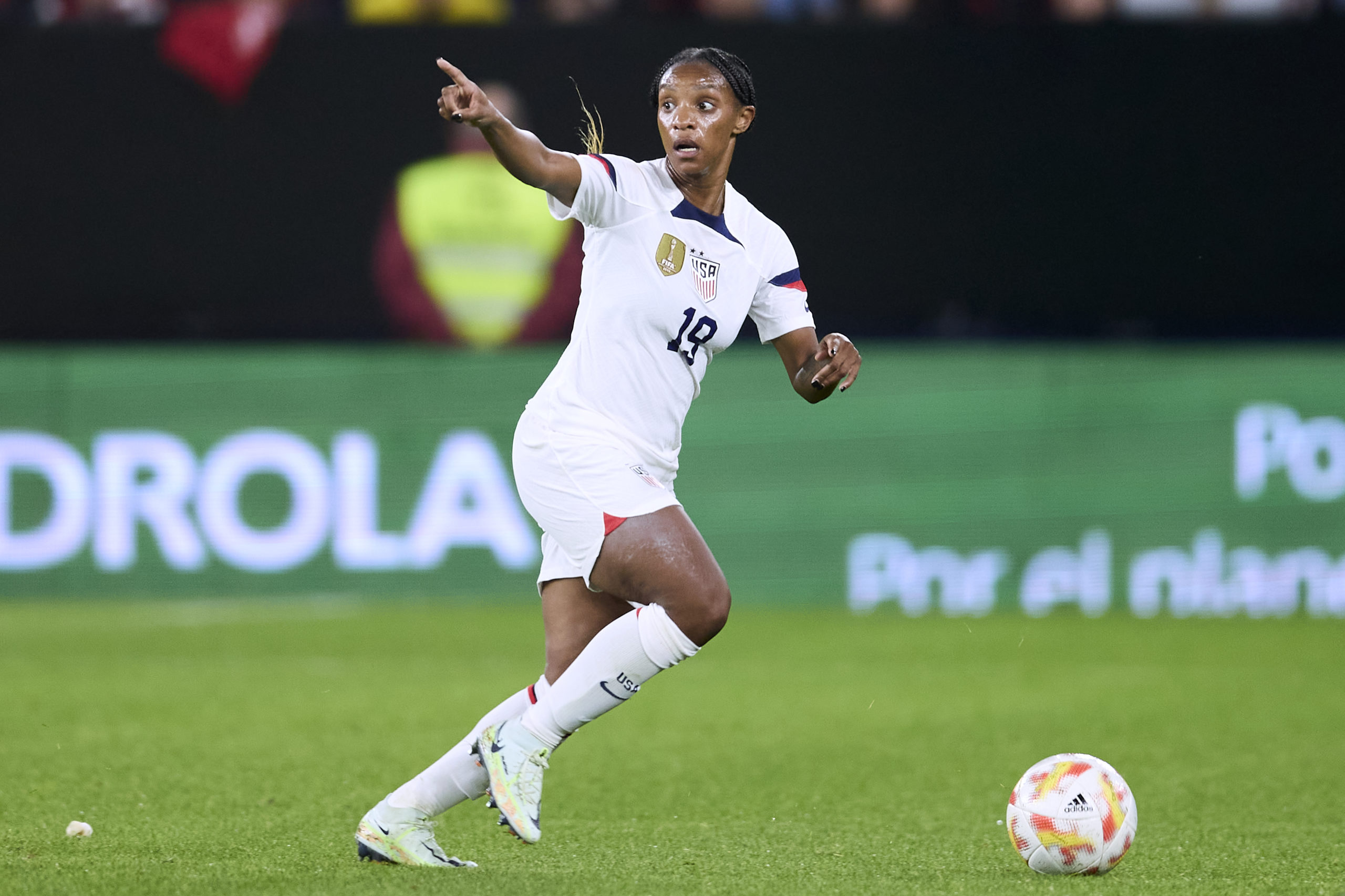 The case for moving Crystal Dunn into the USWNT midfield - Just Women's ...