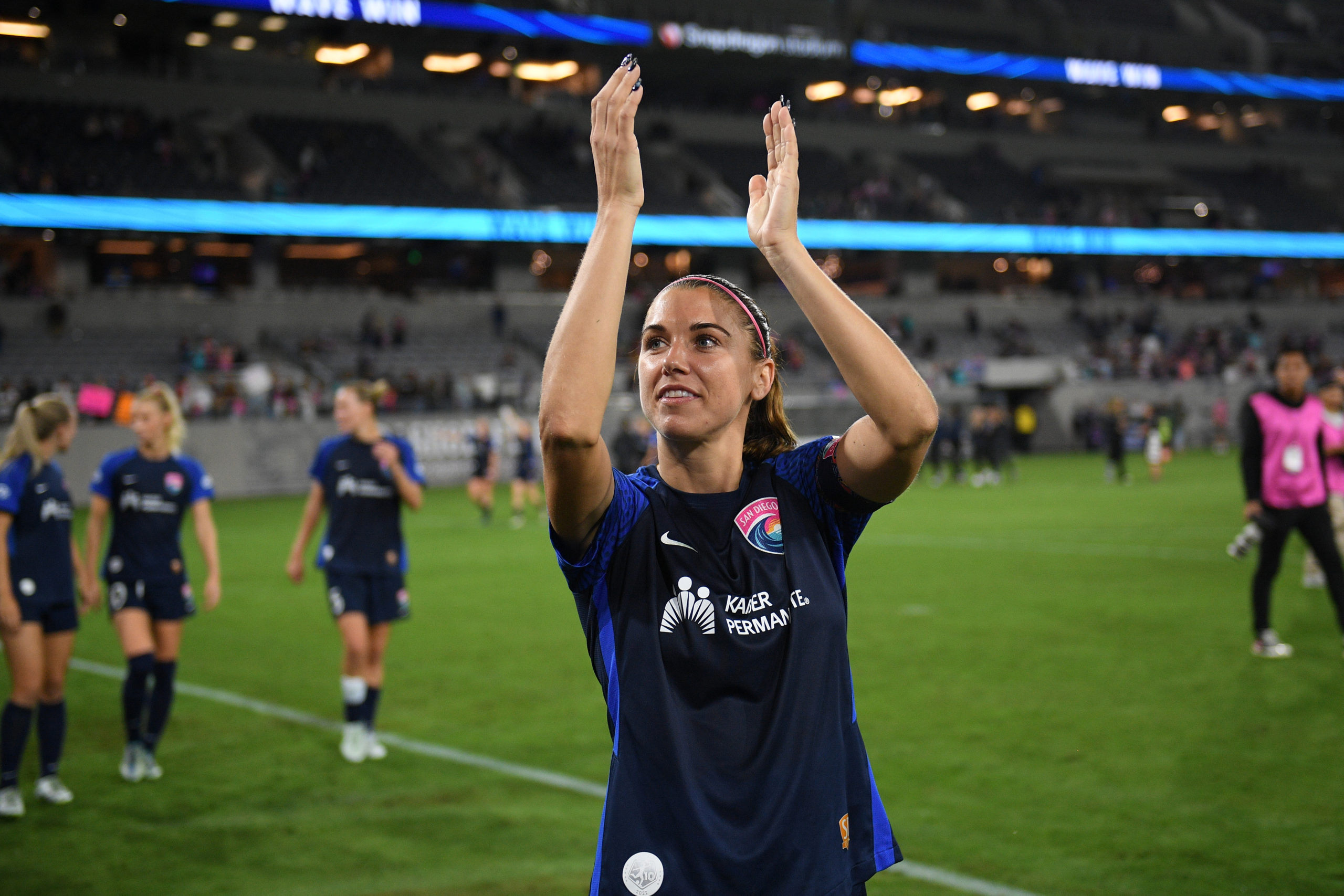 How Alex Morgan, Wave rose to the occasion against Red Stars - Just ...