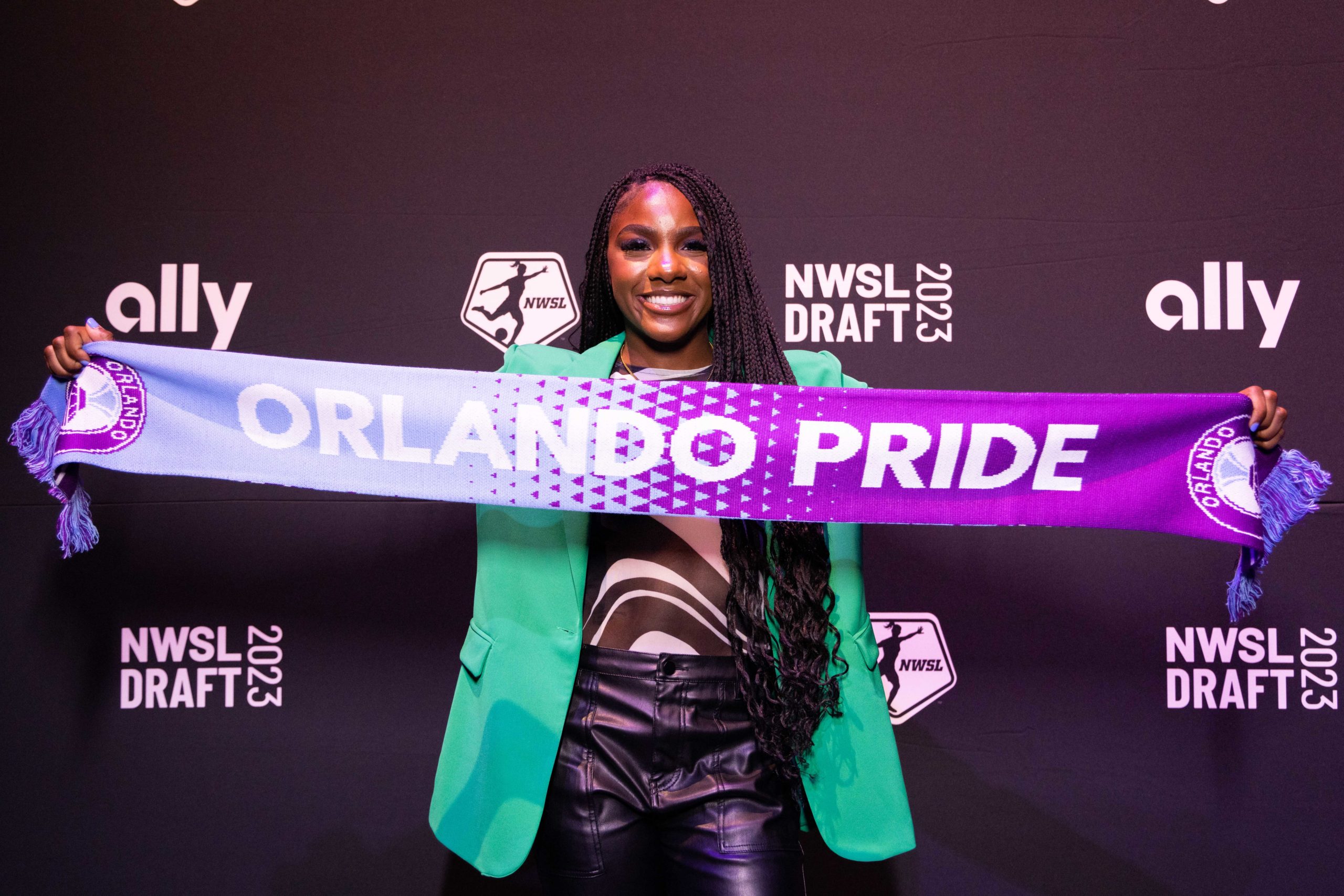 Messiah Bright goes from NWSL draft-day drop to three-year deal - Just ...