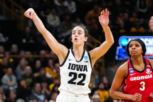 Steph Curry knows the power of Caitlin Clark’s logo 3-pointers - Just ...