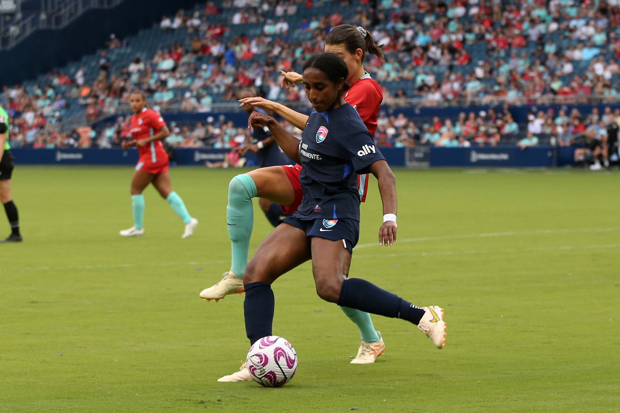 Naomi Girma signs with San Diego Wave through 2026 - Just Women's Sports