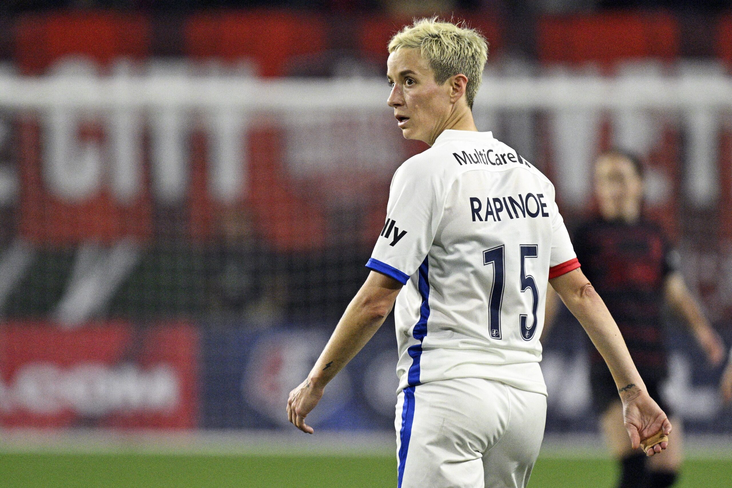 Megan Rapinoe bids emotional farewell to Portland after OL Reign loss ...