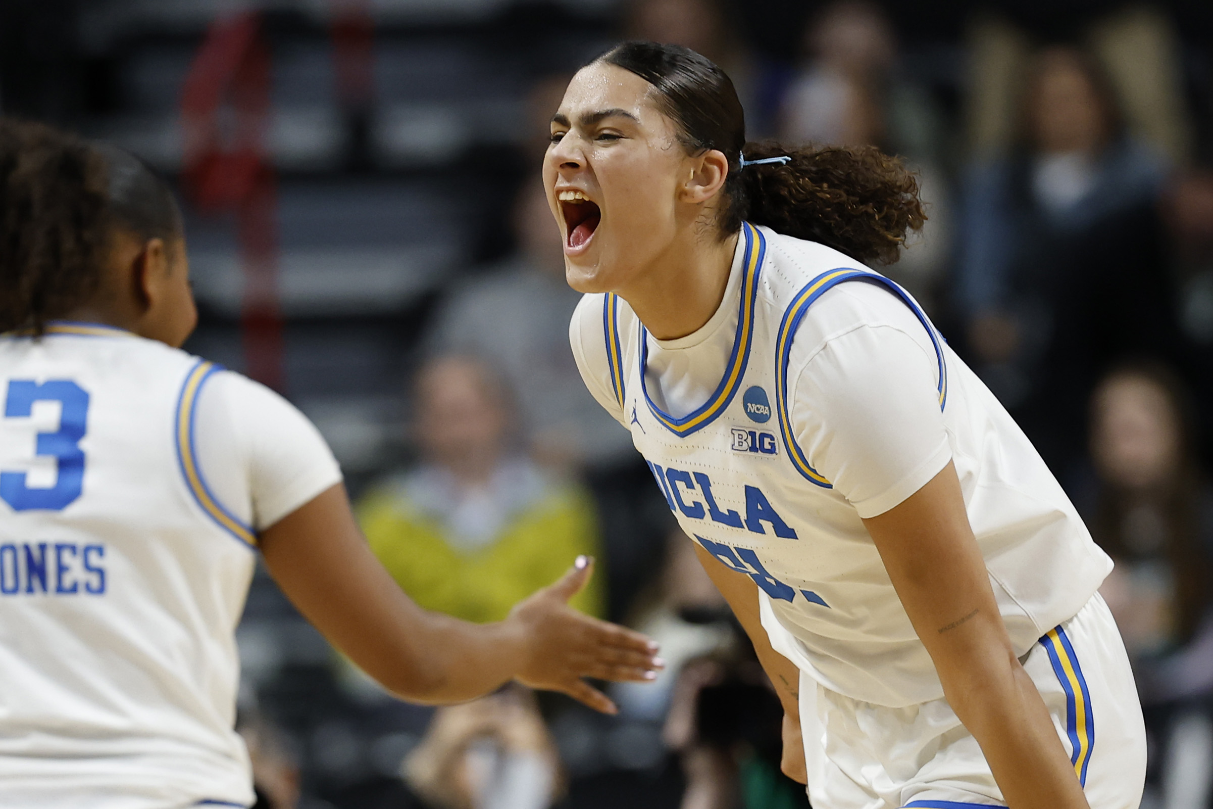 Sarah Strong, Lauren Betts Headline 2025/26 NCAA Basketball Preseason ...