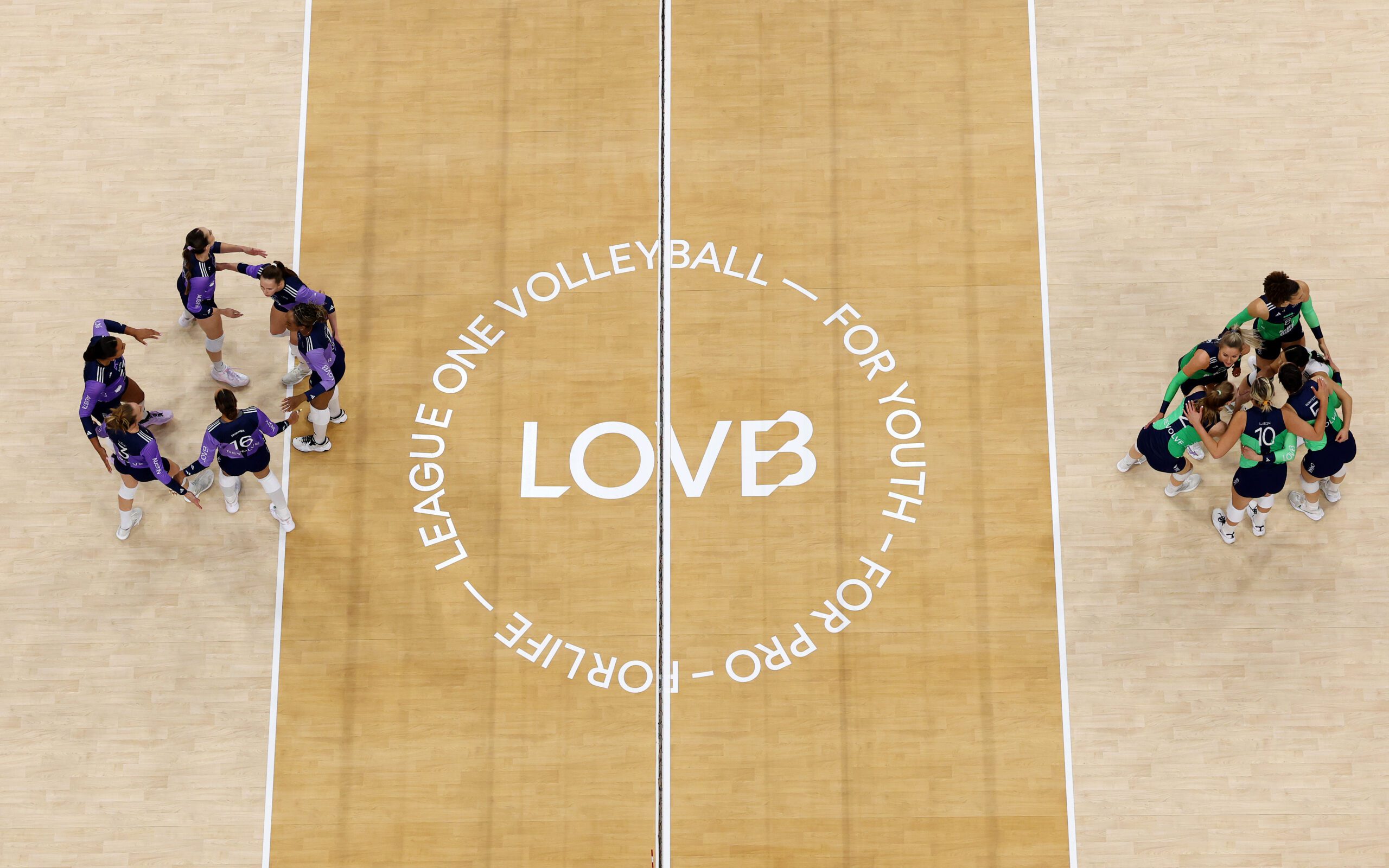 Angel City Investor Alexis Ohanian Launches LOVB Volleyball LA ...