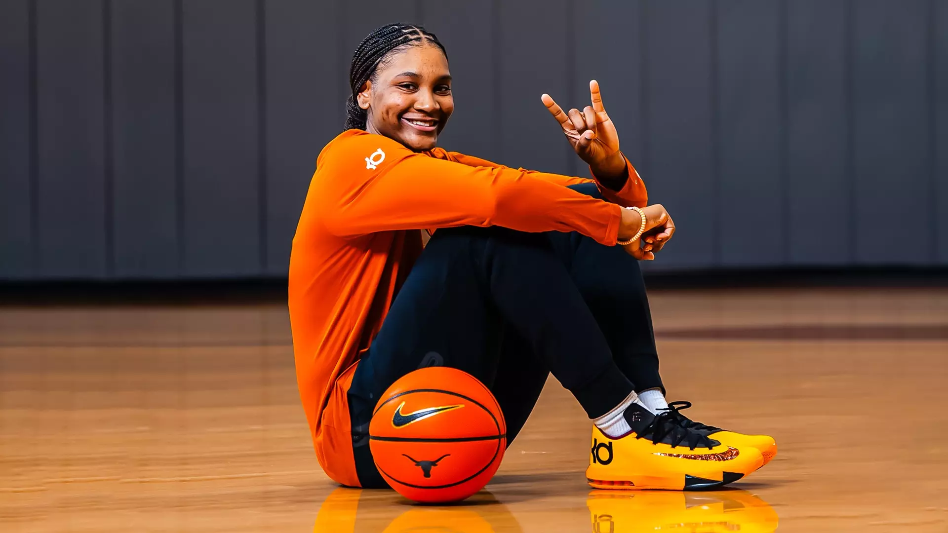 New Kevin Durant x Nike NIL Program Signs Texas Basketball Star Madison ...